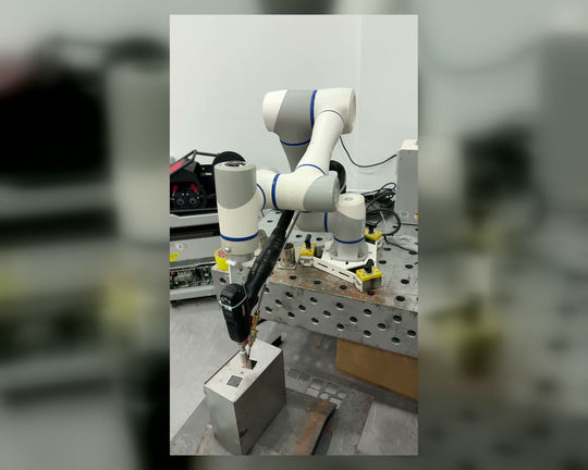 Cobot-Guided Handheld Laser Cutting and Welding Demo – Laser Insights China